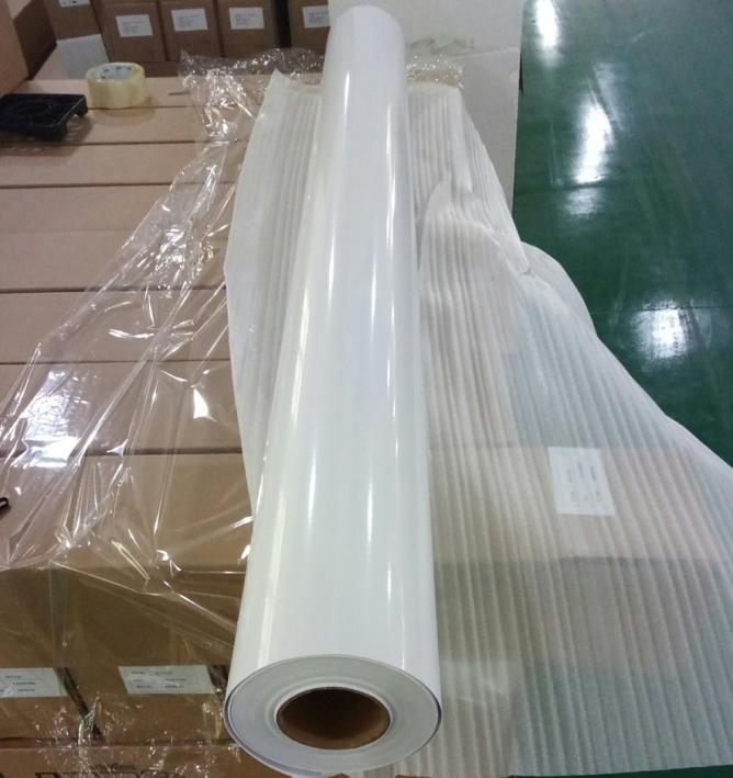 China Vinyl sticker roll Self adhesive vinyl rolls/ printable adhesive ...